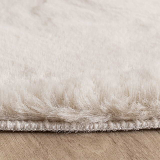 Zacht hoogpolig vloerkleed - Comfy Supreme Pebble Creme - Volero